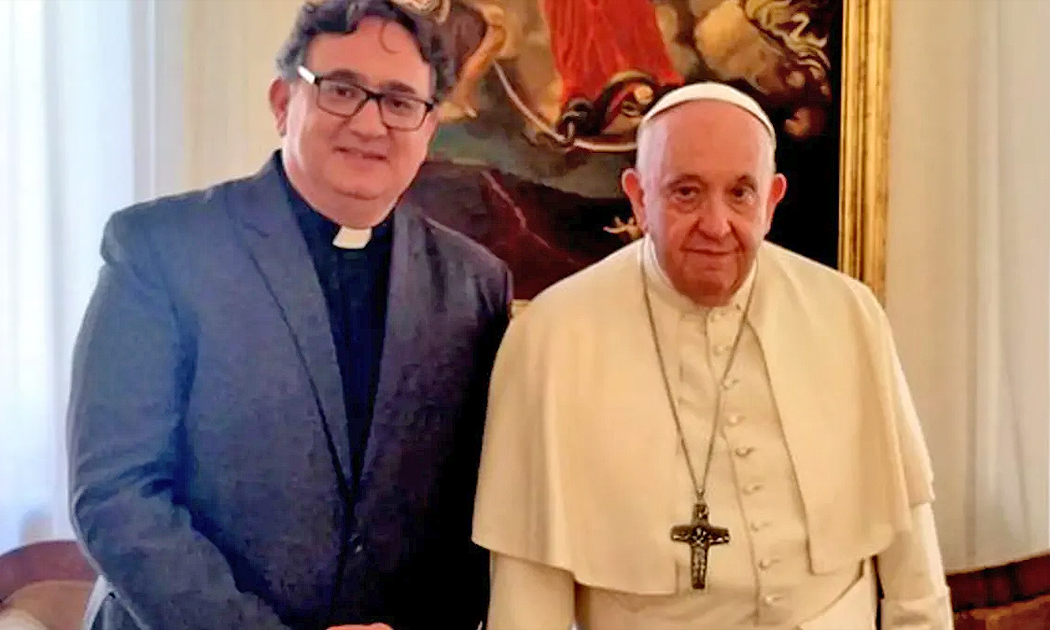 El padre Frega viaja a Roma para participar del encuentro “Párrocos ...